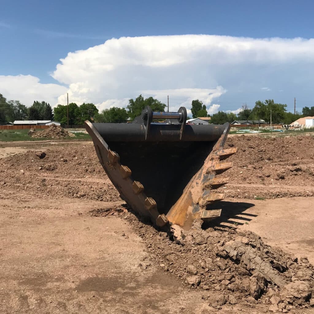 Trapezoid Bucket | Rockland Manufacturing