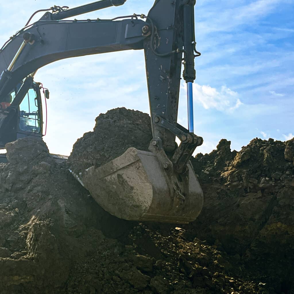 Heavy Duty, High Capacity Bucket | Rockland Manufacturing